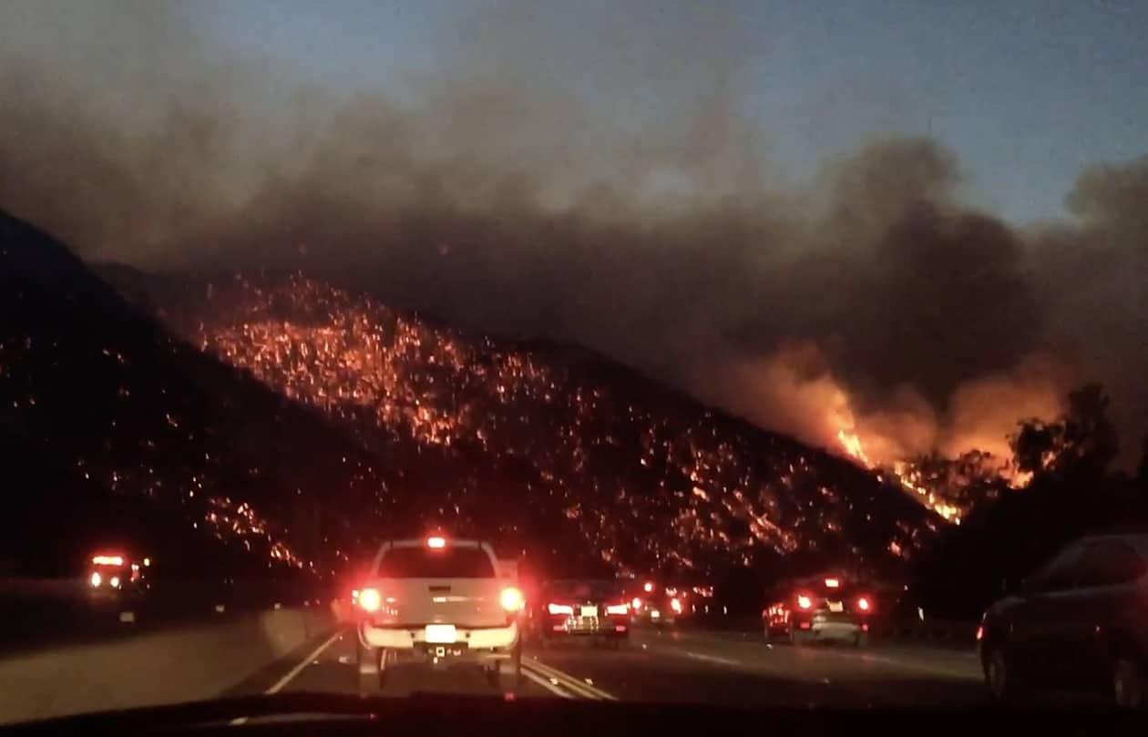 L A s 405 Freeway Shut Down As Wildfire Near Getty Destroys Homes
