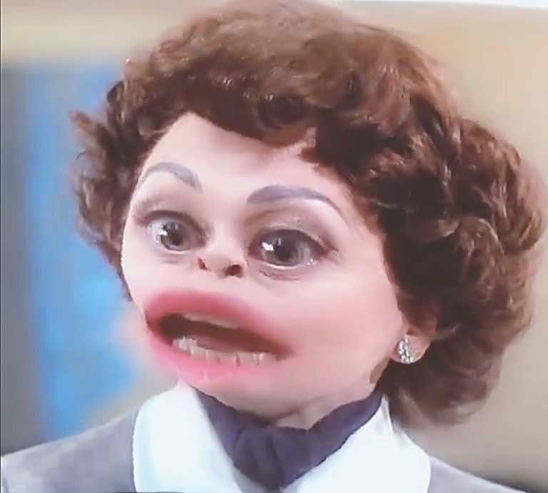 A Snapchat Filter Takes Camp Masterpiece Mommie Dearest To A Weird New Place Watch