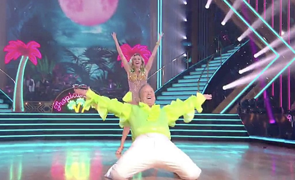 Sean Spicer Makes 'Dancing With The Stars' Debut, Says A Vote For Him ...