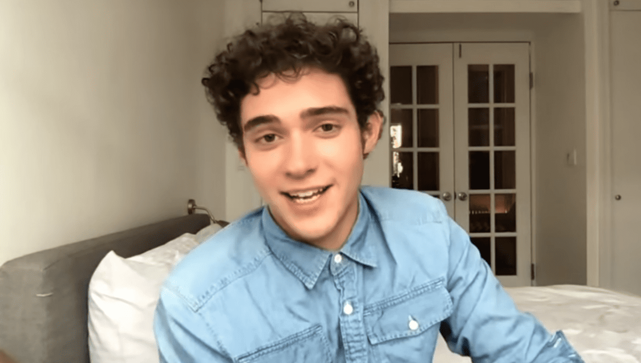 High School Musical Star Chooses 'Love' In Heartwarming Post After ...